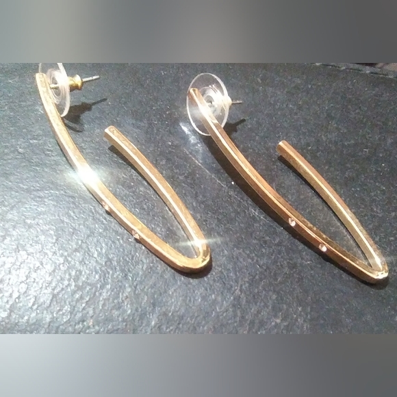 unbranded | Jewelry | Vintage Bold Minimalist Elongated Gold Toned ...